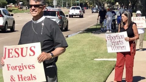 Texans Pray for Life on 35th National Life Chain Sunday - Texas Scorecard