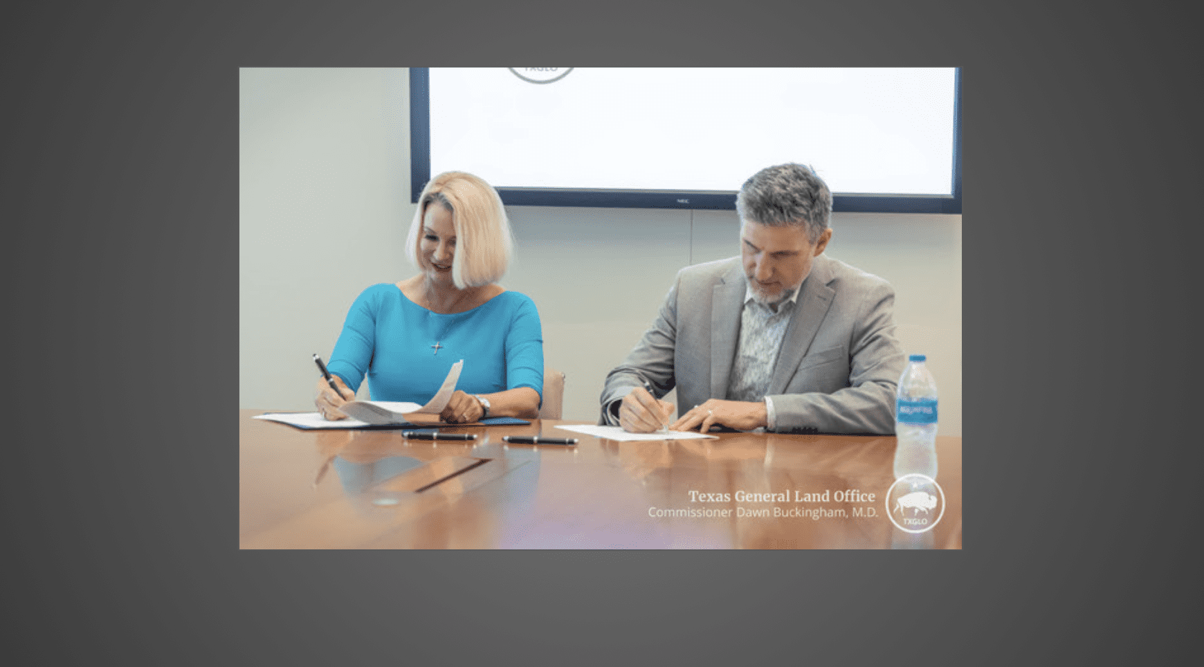 Texas Partners With ExxonMobil for Largest Carbon Storage Lease in US ...