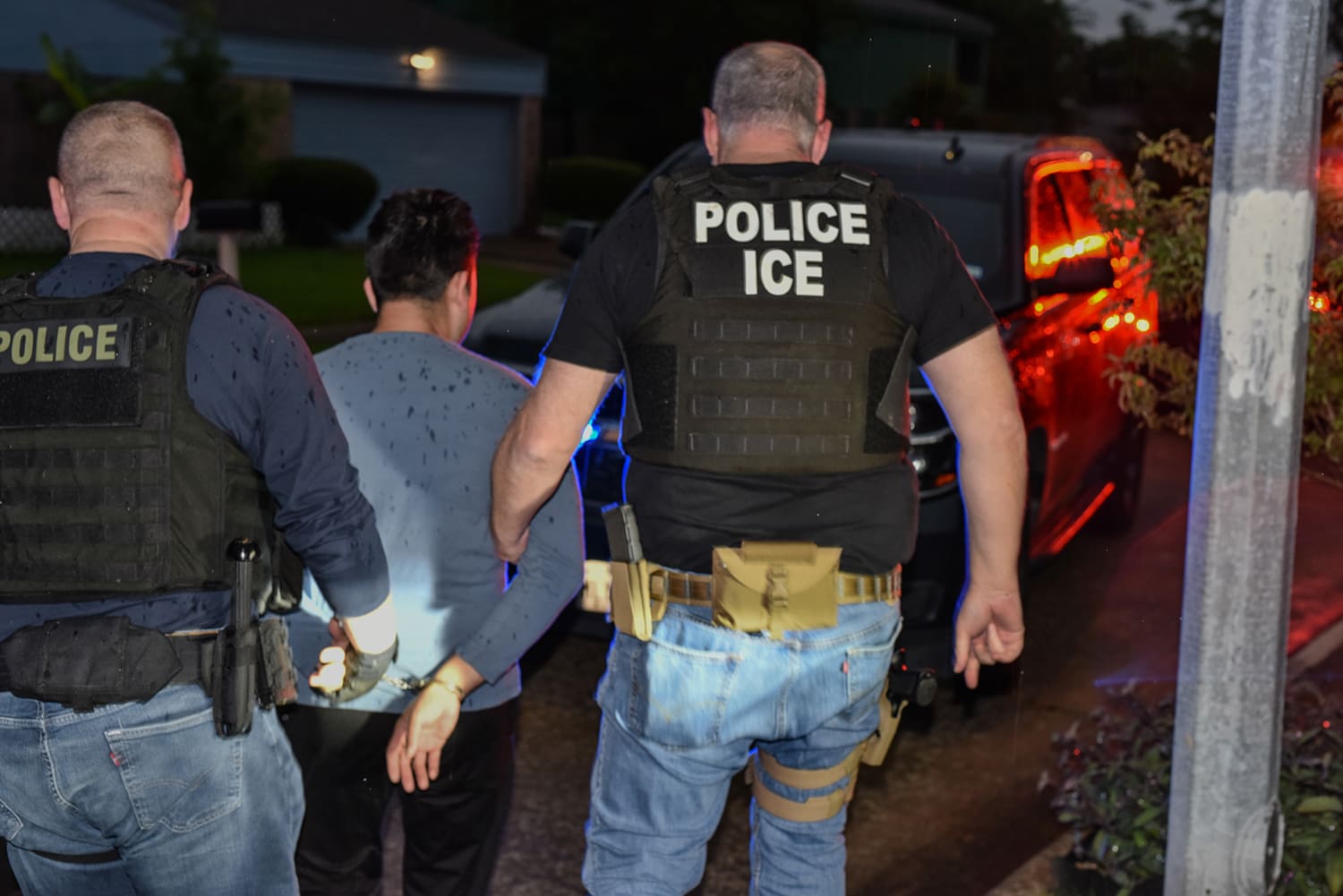 Illegal Aliens Escape ICE Custody, Attack Border Patrol Agent Near ...